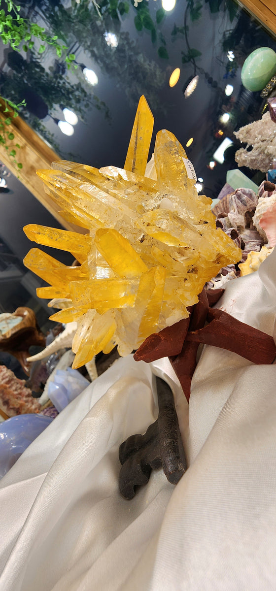 NEW ARRIVALS – Crystal Islands