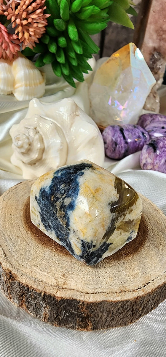 ASCENSION EUPHORALITE – Crystal Islands